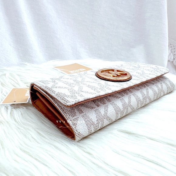 MICHAEL Michael Kors | Bags | Nwt Michael Kors Fulton Flap Continental ...